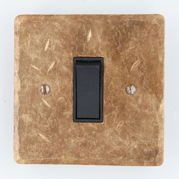 Electrical Rocker Switches From Clayton Munroe – Weyland ...